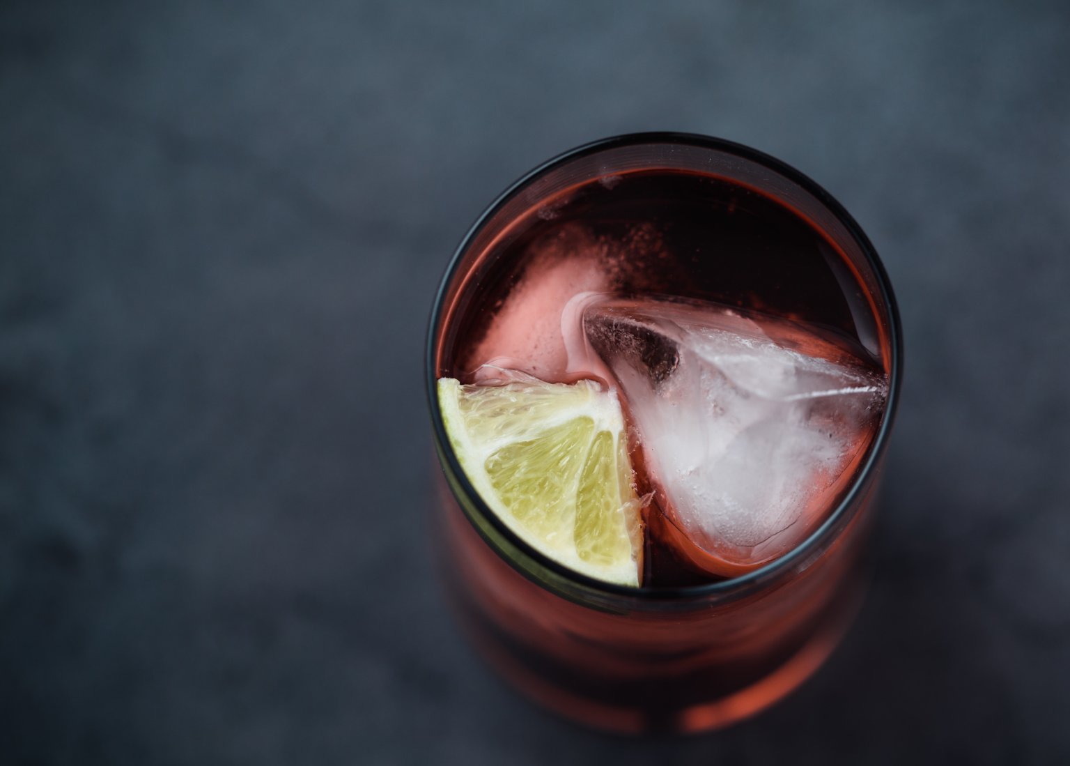 Drinks and Cigars: The Ultimate Cigar Pairing Guide | Cigar Club